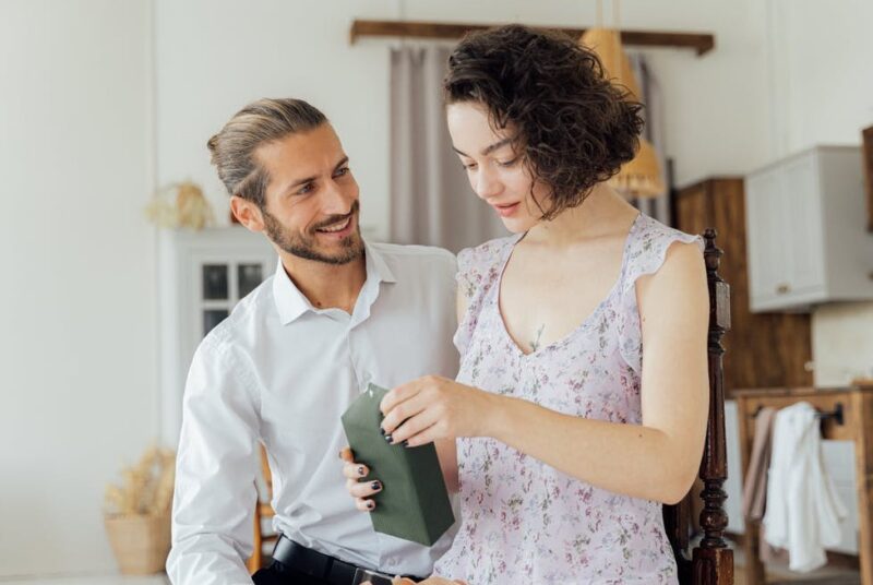 10 Best Gift Ideas for Your Aussie-Obsessed Friend - Icydk