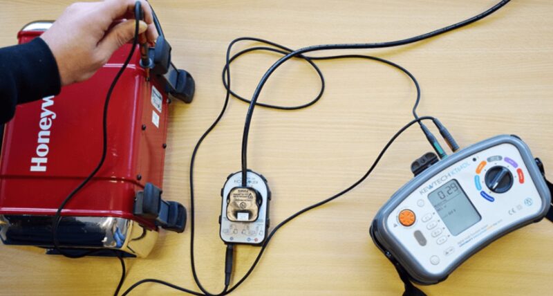 What Does a PAT Tester Check? - Icydk