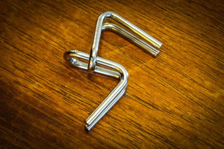 How to Solve Chinese Metal Puzzles like a Pro - Icydk