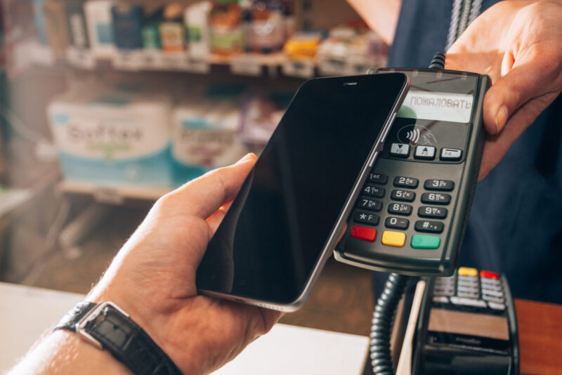 Mobile Card Machines vs. Traditional