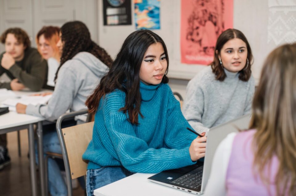 Single Sweden Girls ─ What You Need to Know Before Meeting - Icydk